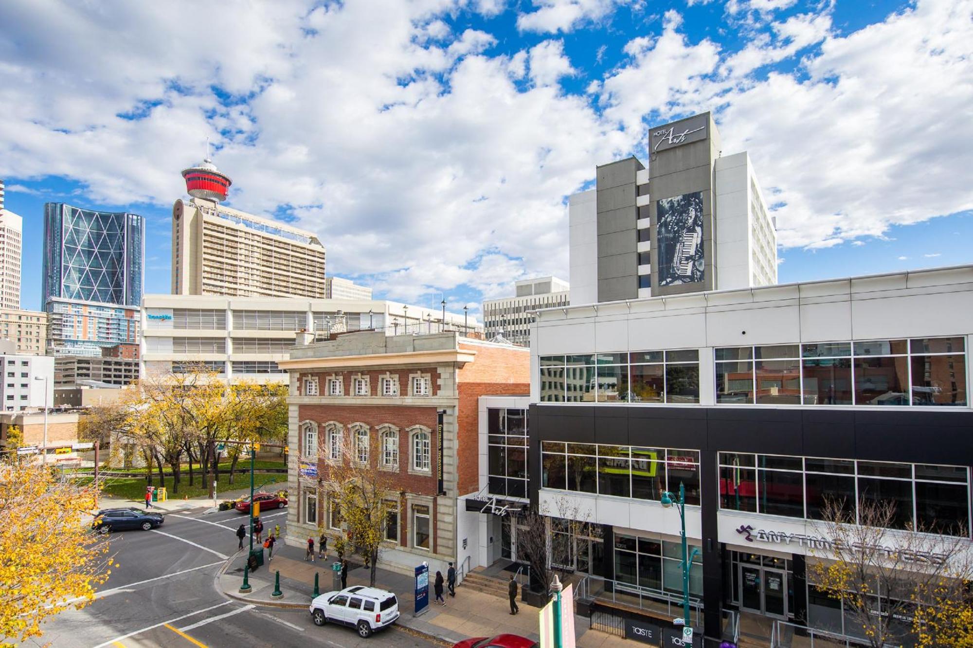 HOTEL ARTS | ⋆⋆⋆⋆ | CALGARY, CANADA | SEASON DEALS FROM $131